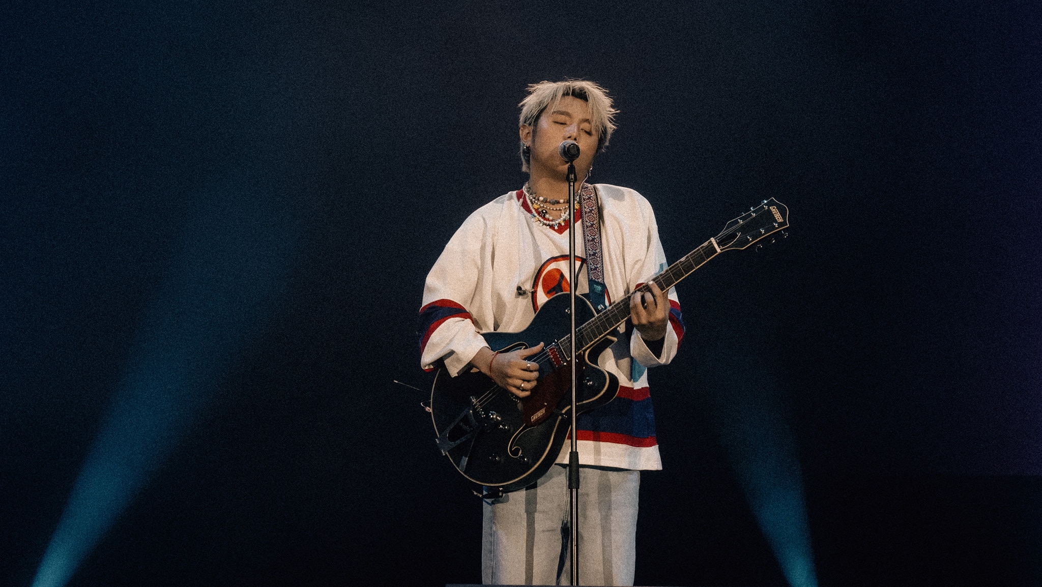 Zack Tabudlo Takes us Behind-The-Scenes in Dubai Tour Diary - MYX Global